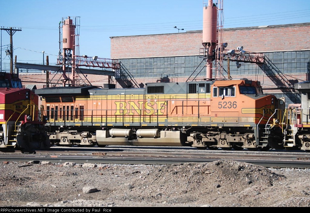 BNSF 5236